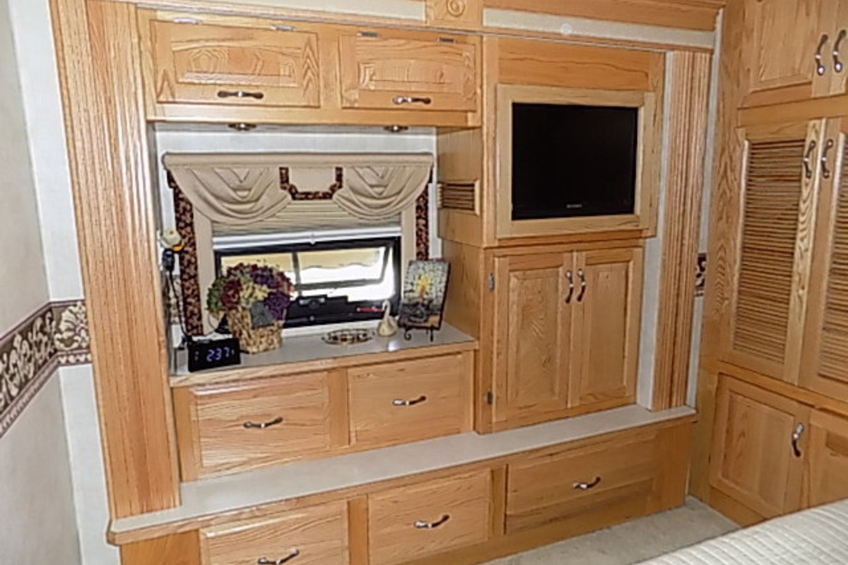 2006 Newmar Kountry Star 3910 In Zephyrhills FL 2006 Newmar Kountry Star 3910 In Zephyrhills FL