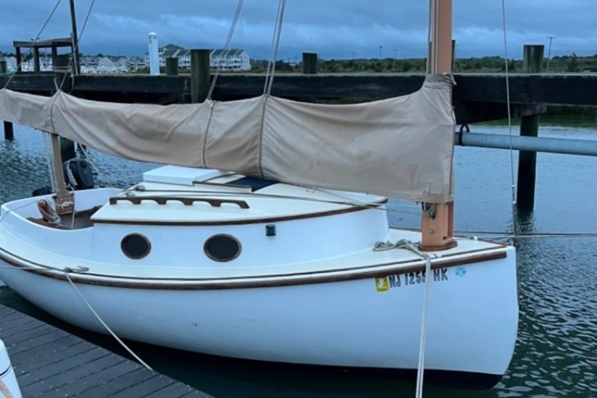 2017 Catboat Catboat Herman cat in Cape May Court House, NJ