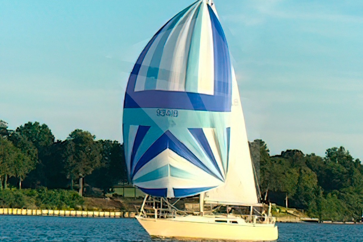 1980 C&C 34 Swing Keel - Shoal Draft in Chesapeake City, MD