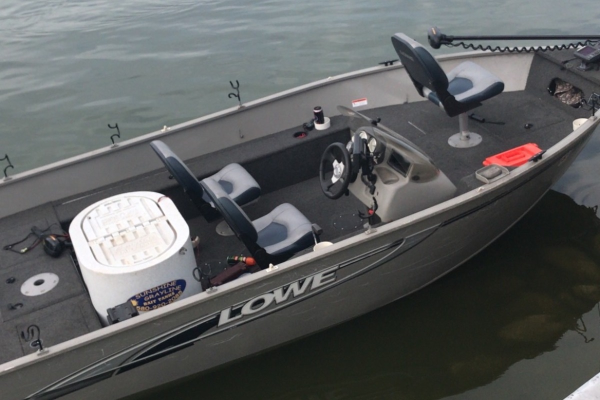 2010 Lowe Fm165 in Mesquite, TX