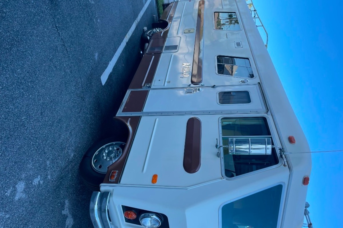 1975 Apollo R2600 in Pass A Grille Branch, FL