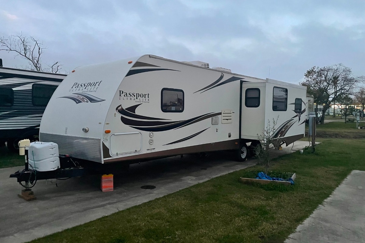 2013 KEYSTONE PASSPORT ULTRALITE in Spring, TX