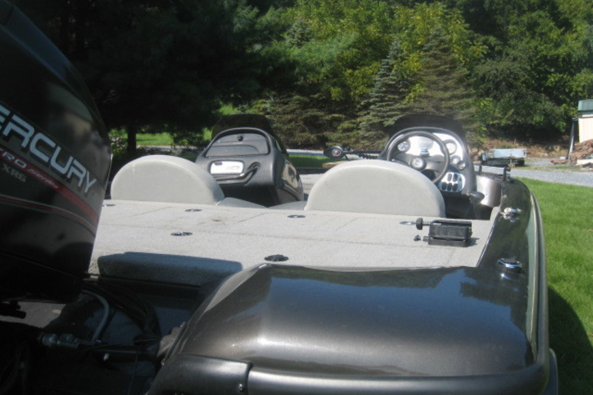 2004 Tracker Marine Avalanche DC18 in Coplay, PA