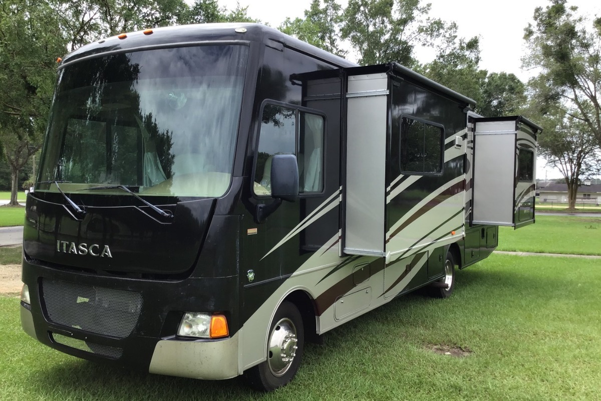 2014 WINNEBAGO ITASCA SUNSTAR 30T in Ocala, FL