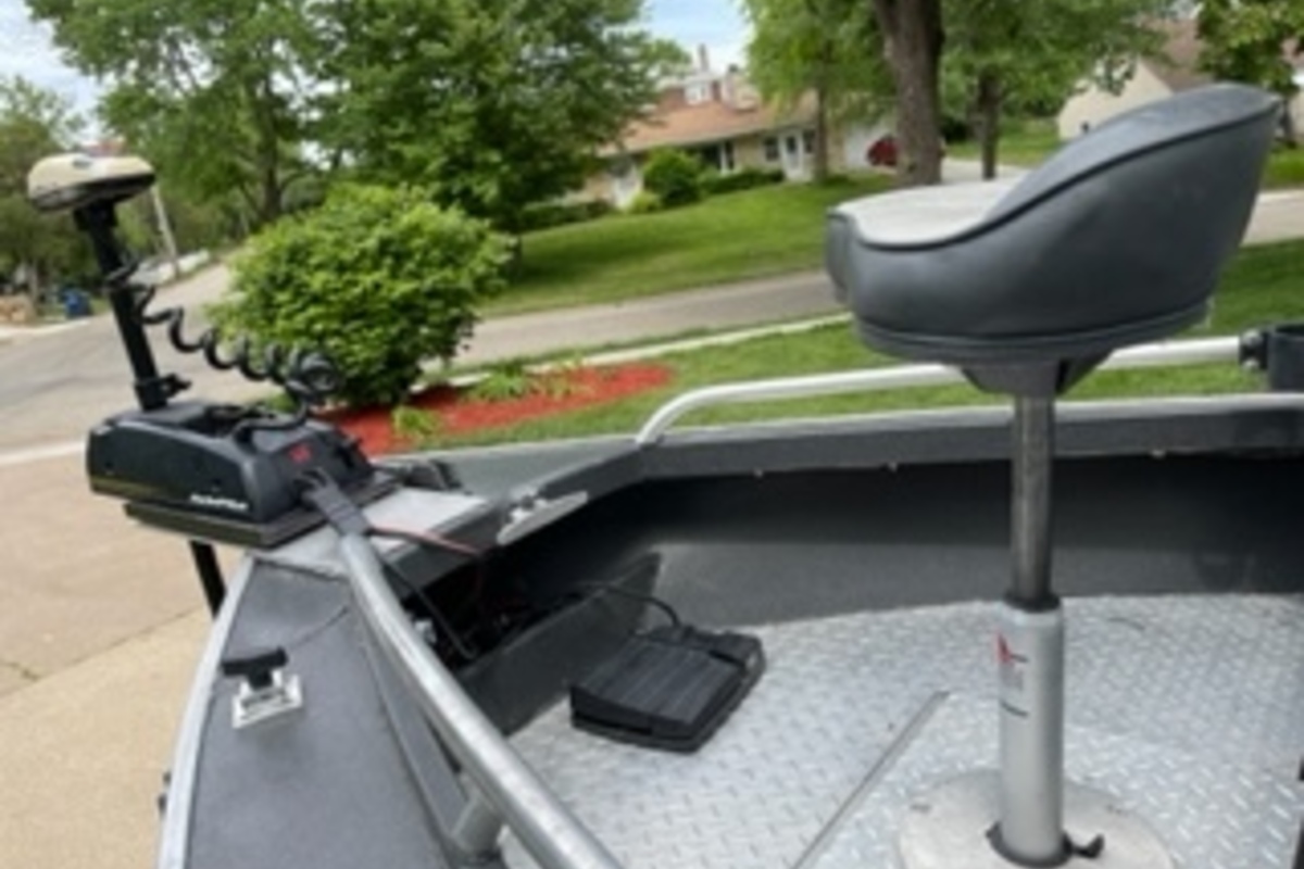 1990 Jetcraft 17" Fishing Boat in Dubuque, IA