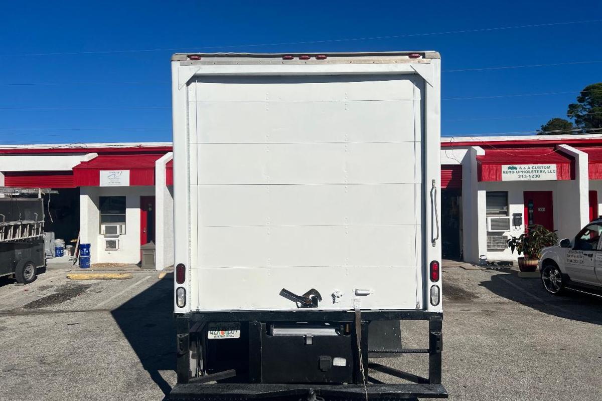 2005 GMC Topkick C5500 C5C042 in Orange Park, FL