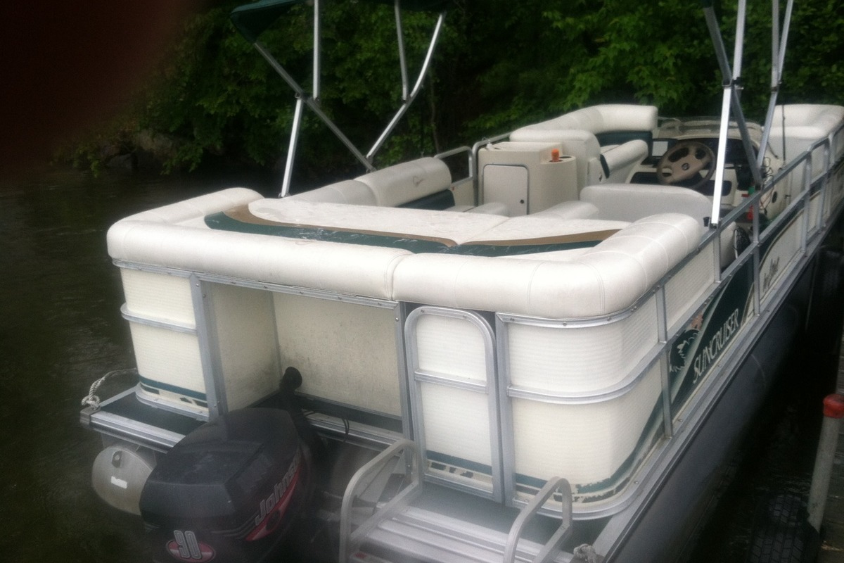 1999 Lowe Suncruiser Jamaica in Gloucester, MA