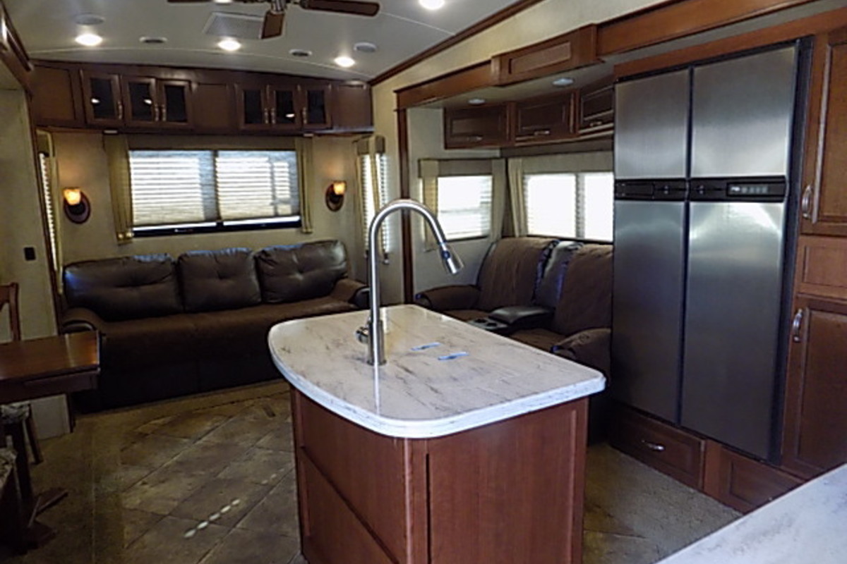 2014 Bay Hill Fifth Wheel Series Evergreen RV M-295RL in Zephyrhills, FL
