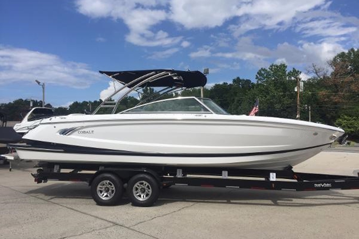 2016 Cobalt Boats A28 in Afton, OK