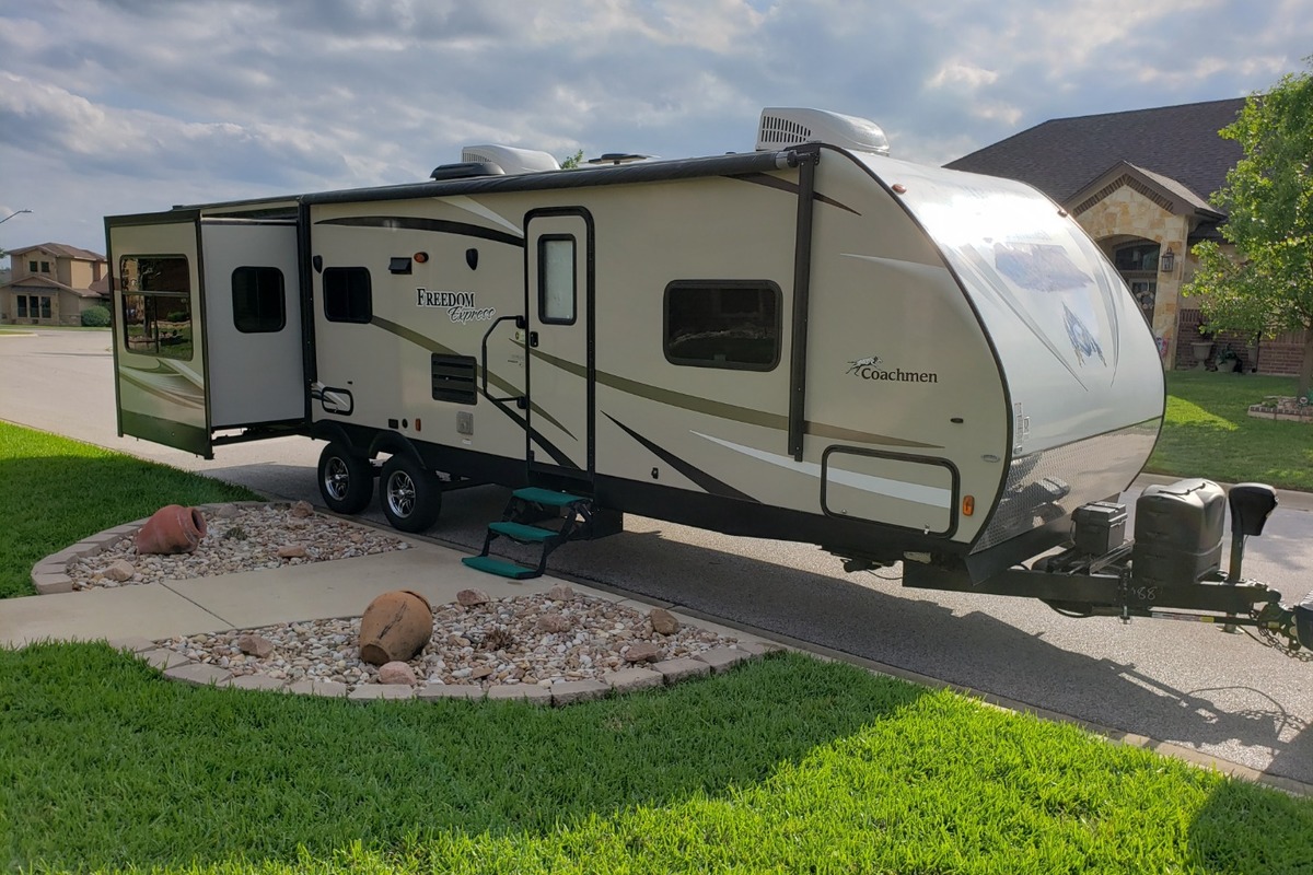 2016 Coachmen Freedom Express 298REDS 298 REDS in Nolanville, TX