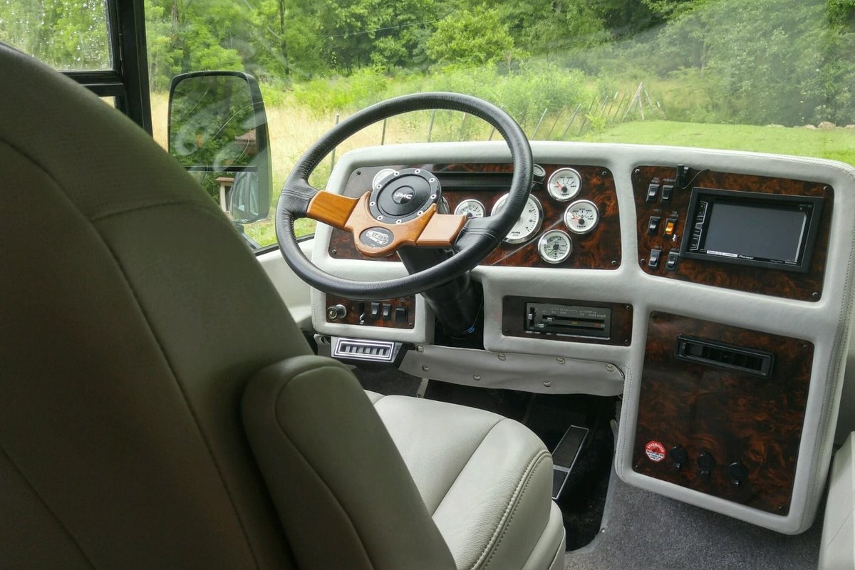 1978 GMC Motorhome in Lake Santeetlah, NC