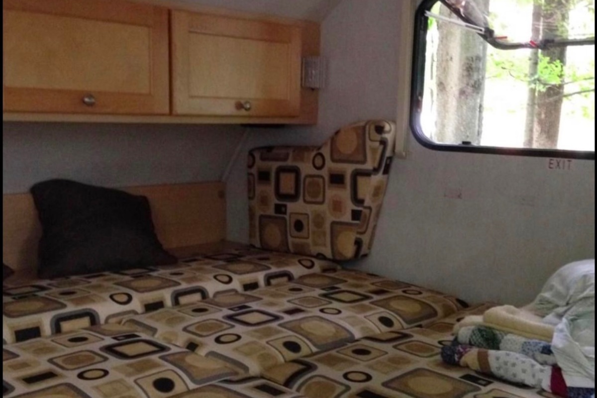 2006 Dutchman Tab T16 Yellow in Montgomery, NY