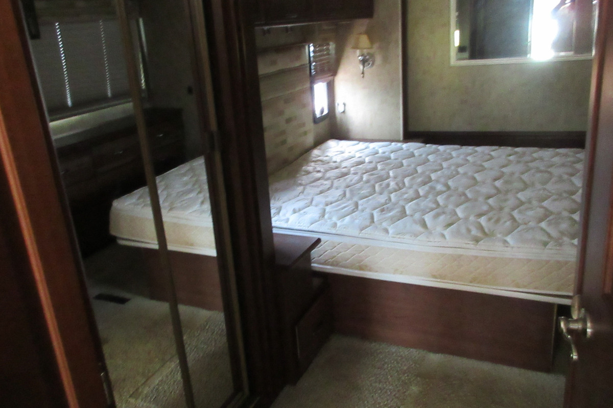 2007 SUNCRUISER WORKHORSE W24 35L ITASCA in Largo, FL