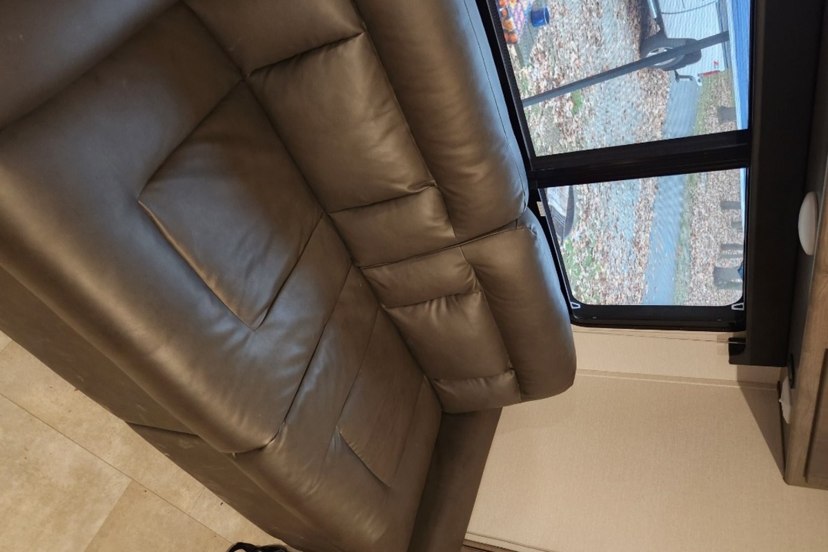 2021 Coachmen Apex 300 BHS in Halifax, PA