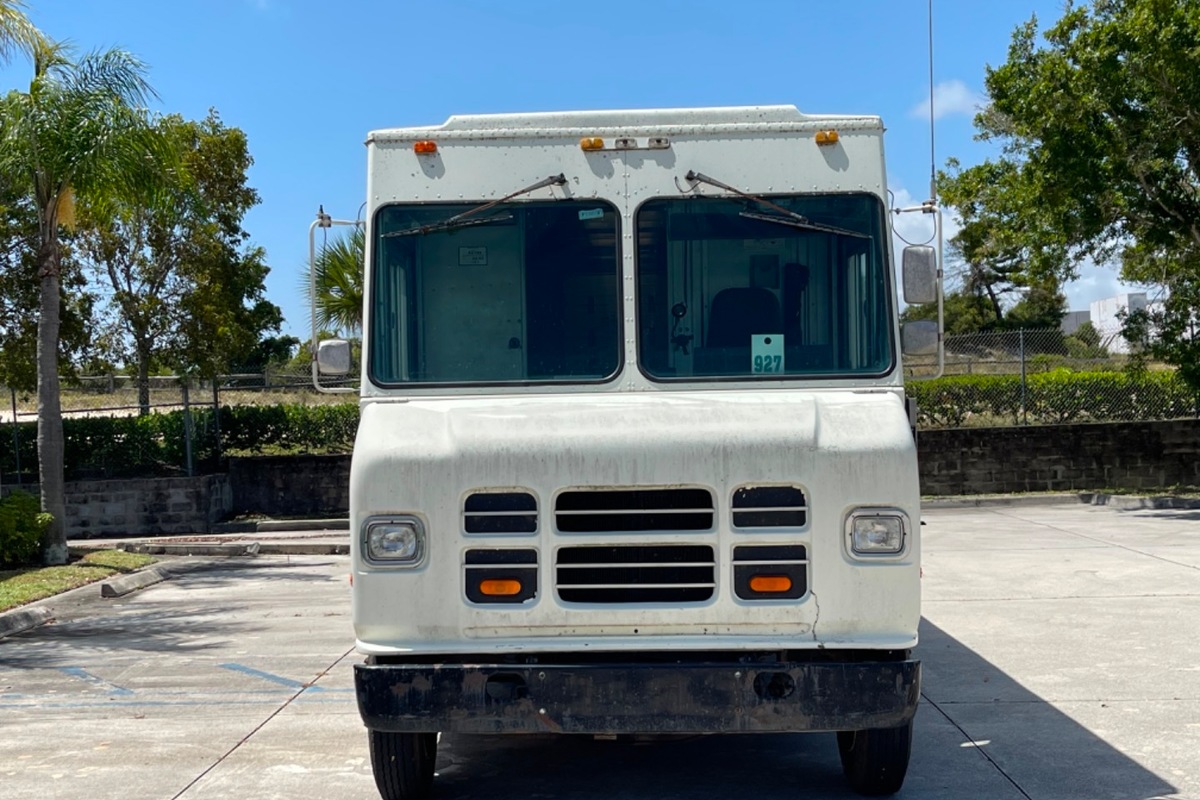 1999 International 1000 Series 1652 Step Van in Juno Beach, FL