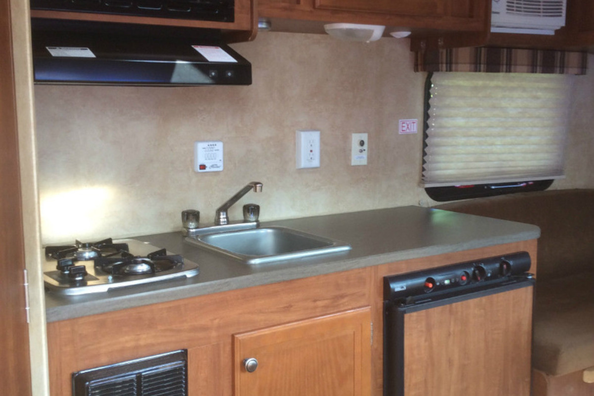 2012 Jayco Jay Flight Swift SLX 145RB in Lake Elsinore, CA