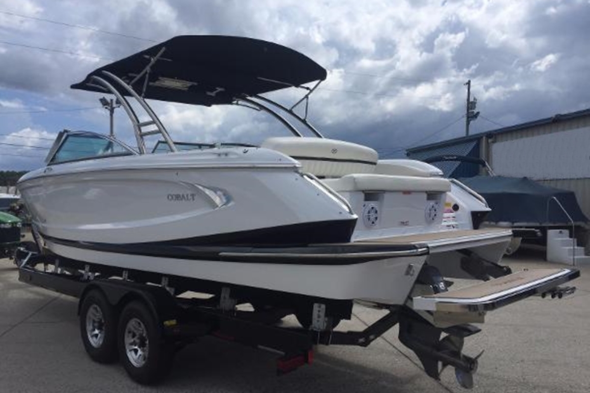 2016 Cobalt Boats A28 in Afton, OK