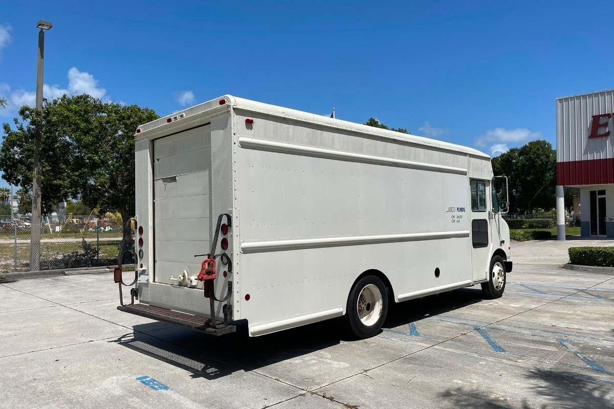 1999 International 1000 Series 1652 Step Van in Juno Beach, FL