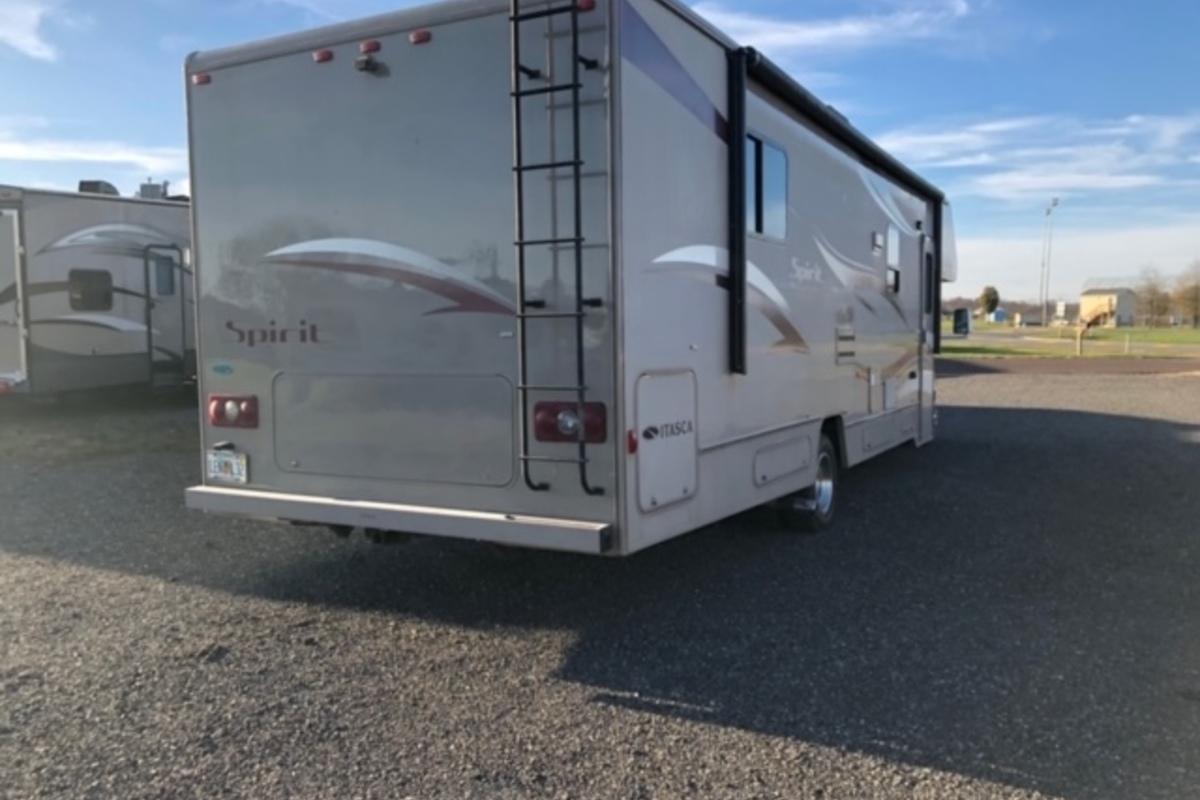 2014 Winnebago Itasca Spirit 31K in Madison, VA
