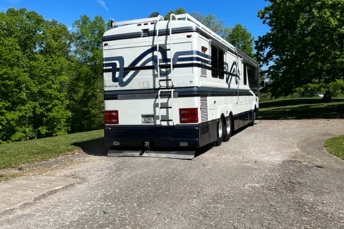 1993 Blue Bird WANDERLODGE WANDERLODGE 40' in Mineral Wells, WV