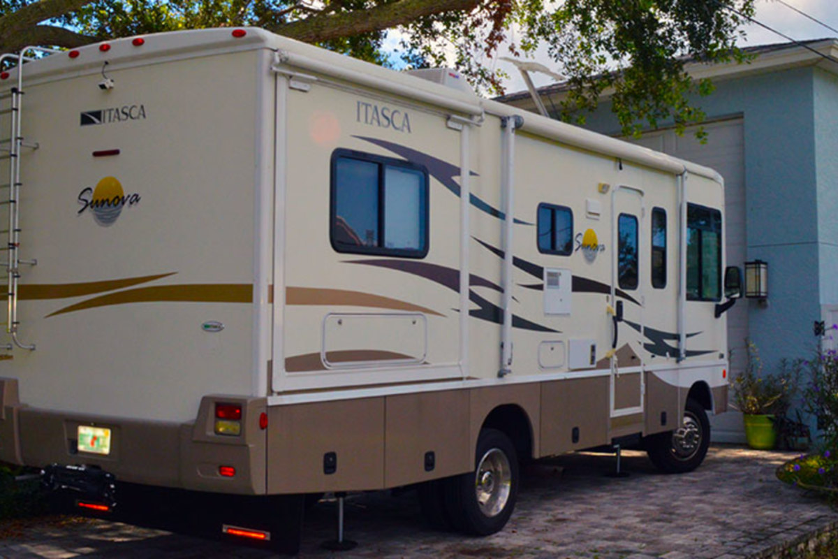 2007 ITASCA SUNOVA 26P in Clearwater, FL