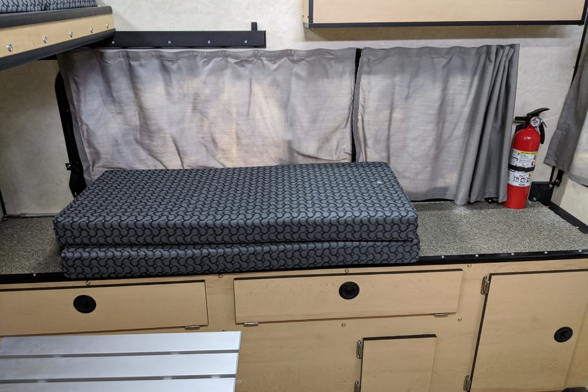 2021 Four Wheel Hawk camper Hawk-shell- alot of added options. in ...