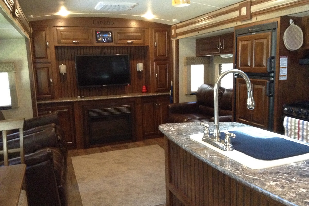 2015 Keystone Laredo 314-RE in Greenville, VA