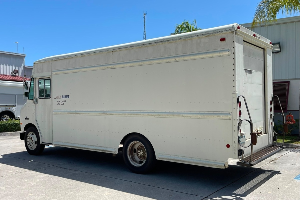 1999 International 1000 Series 1652 Step Van in Juno Beach, FL