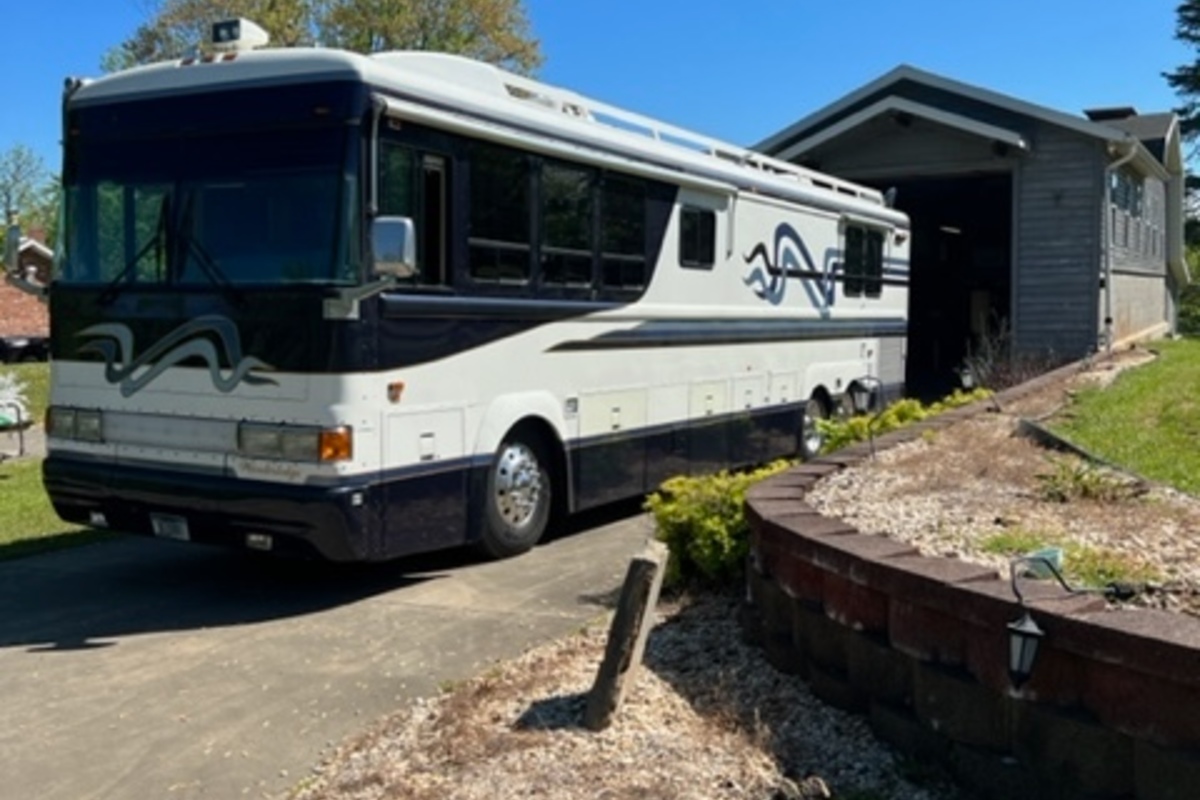 1993 Blue Bird WANDERLODGE WANDERLODGE 40' in Mineral Wells, WV