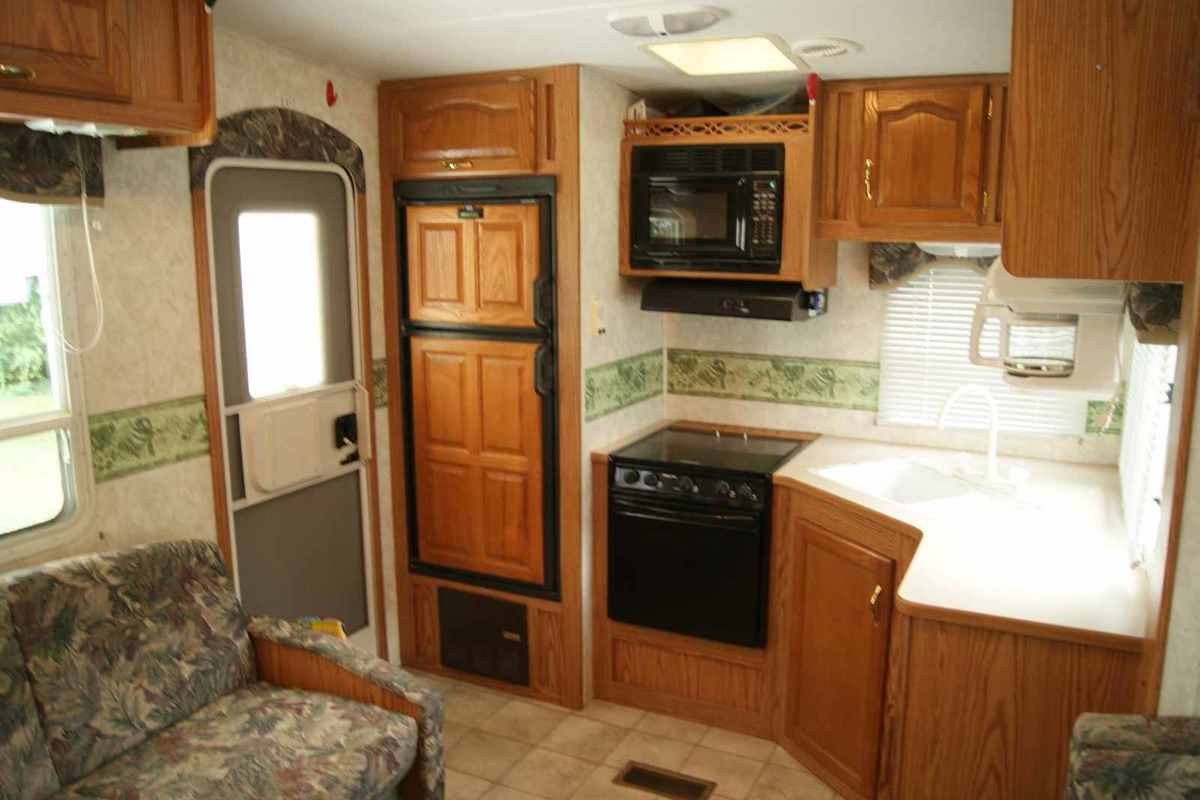 2003 KEYSTONE COUGAR 5TH WHEEL in Lake Elsinore, CA