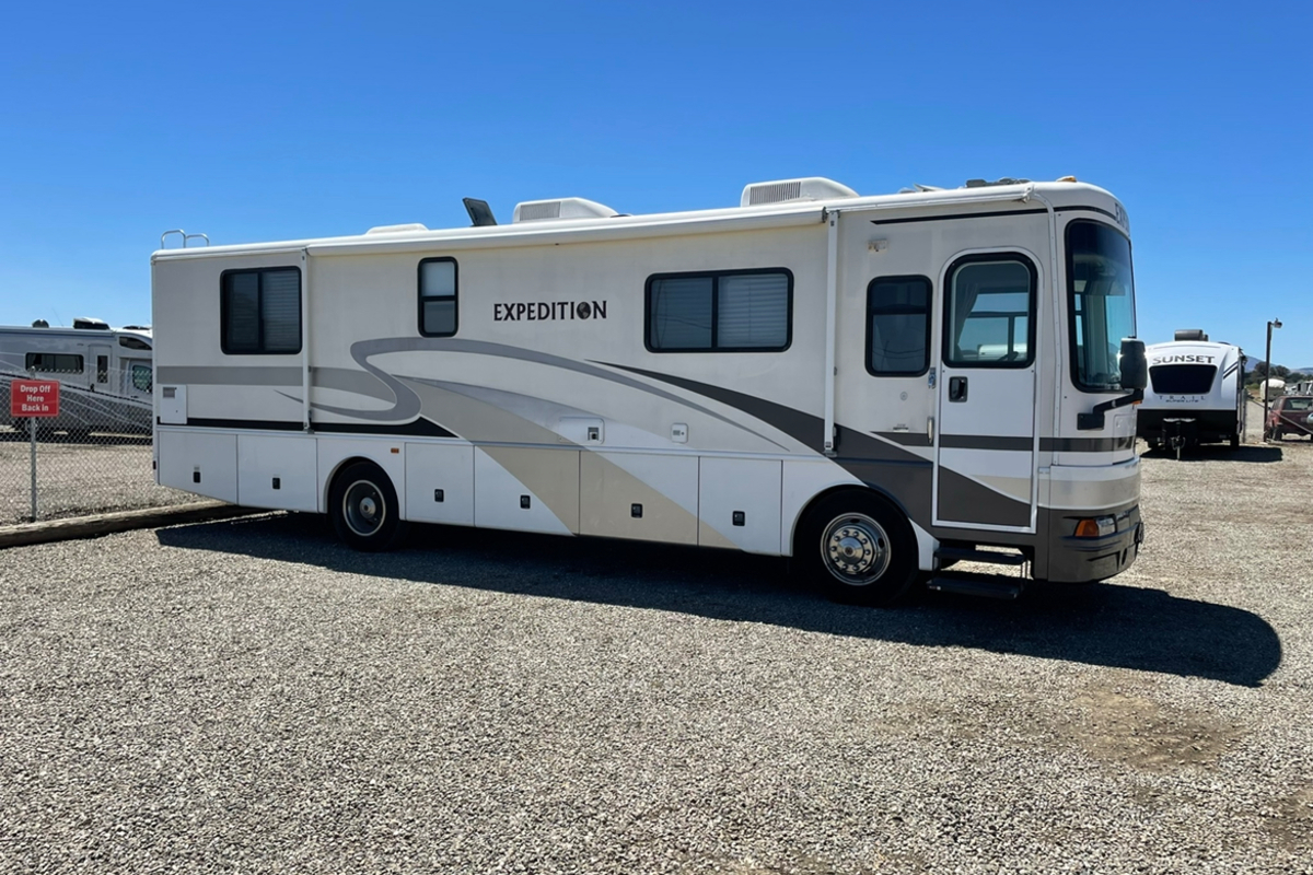 2002 Fleetwood Expedition 34M in Discovery Bay, CA