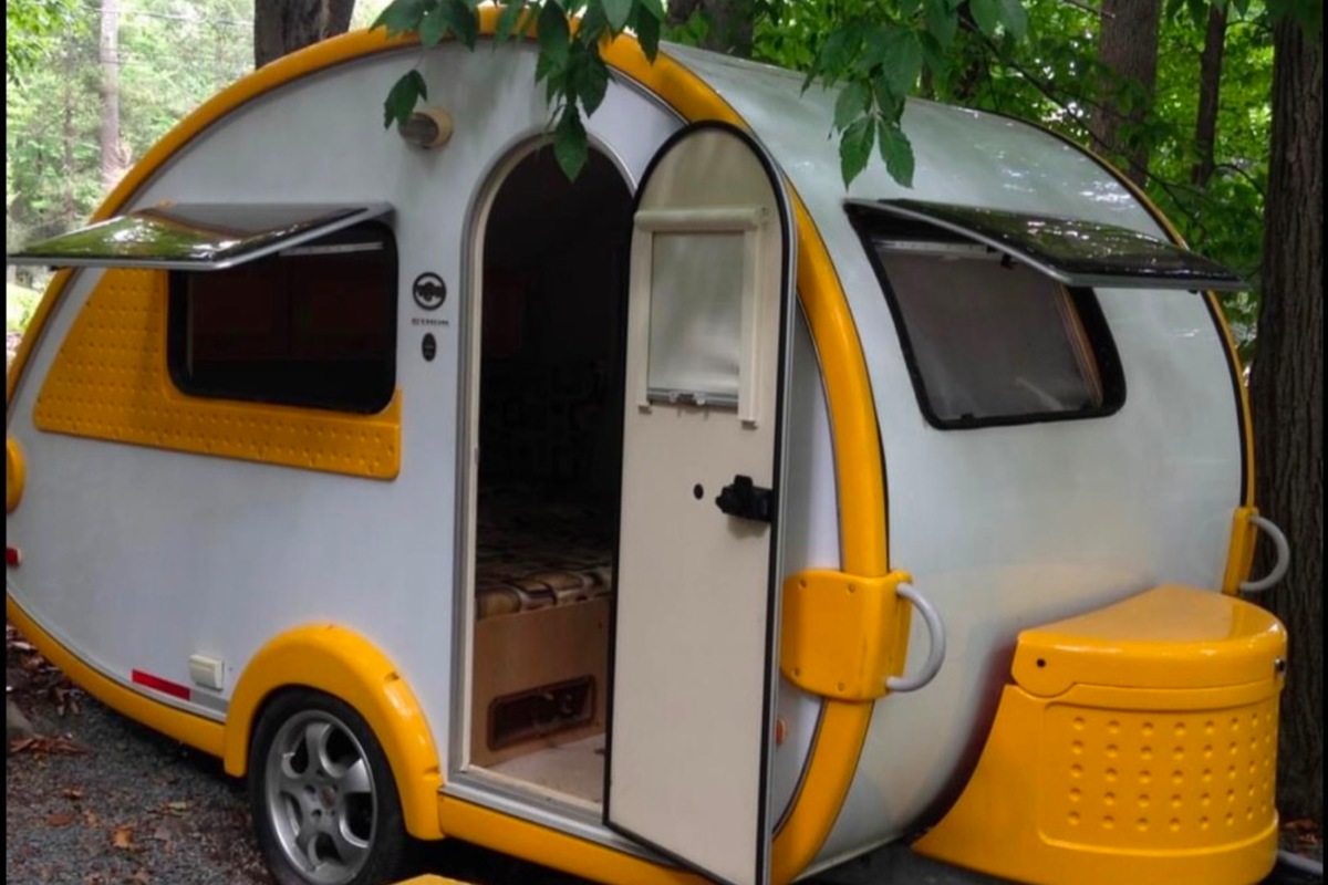 2006 Dutchman Tab T16 Yellow in Montgomery, NY