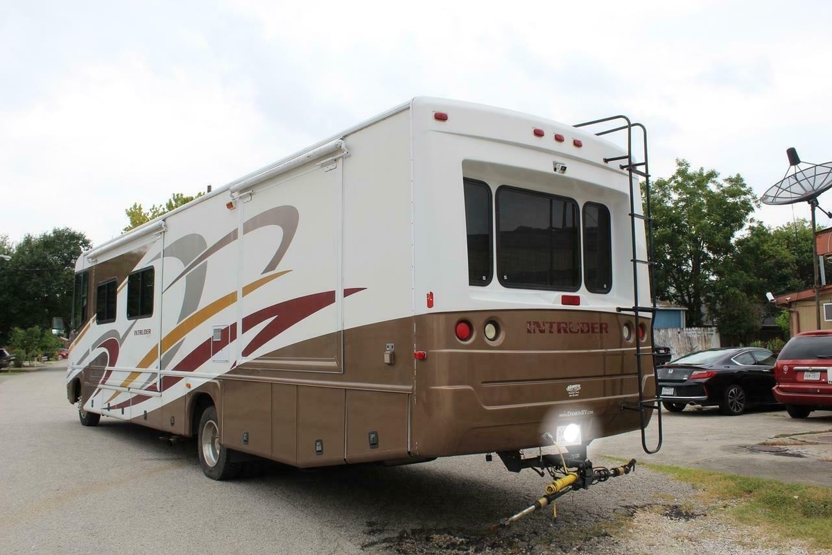 2004 Damon Intruder 373F in Humble, TX