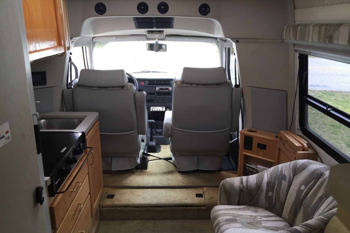 2002 Winnebago Rialta 22HD in Lake Elsinore, CA