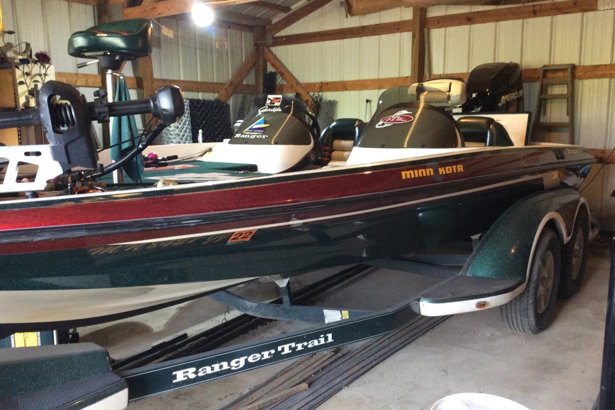 2001 Ranger 518 DVX in Rochester, MN