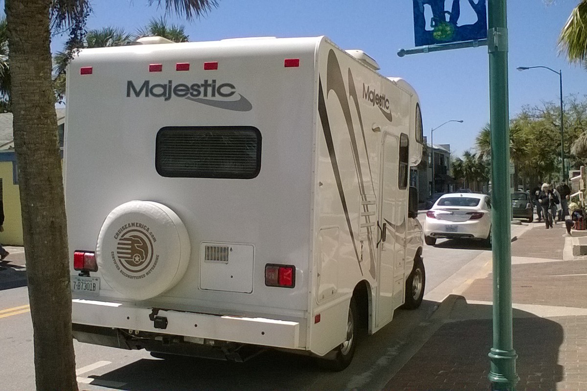 2011 Fourwinds Majestic 19G in Urbanna, VA