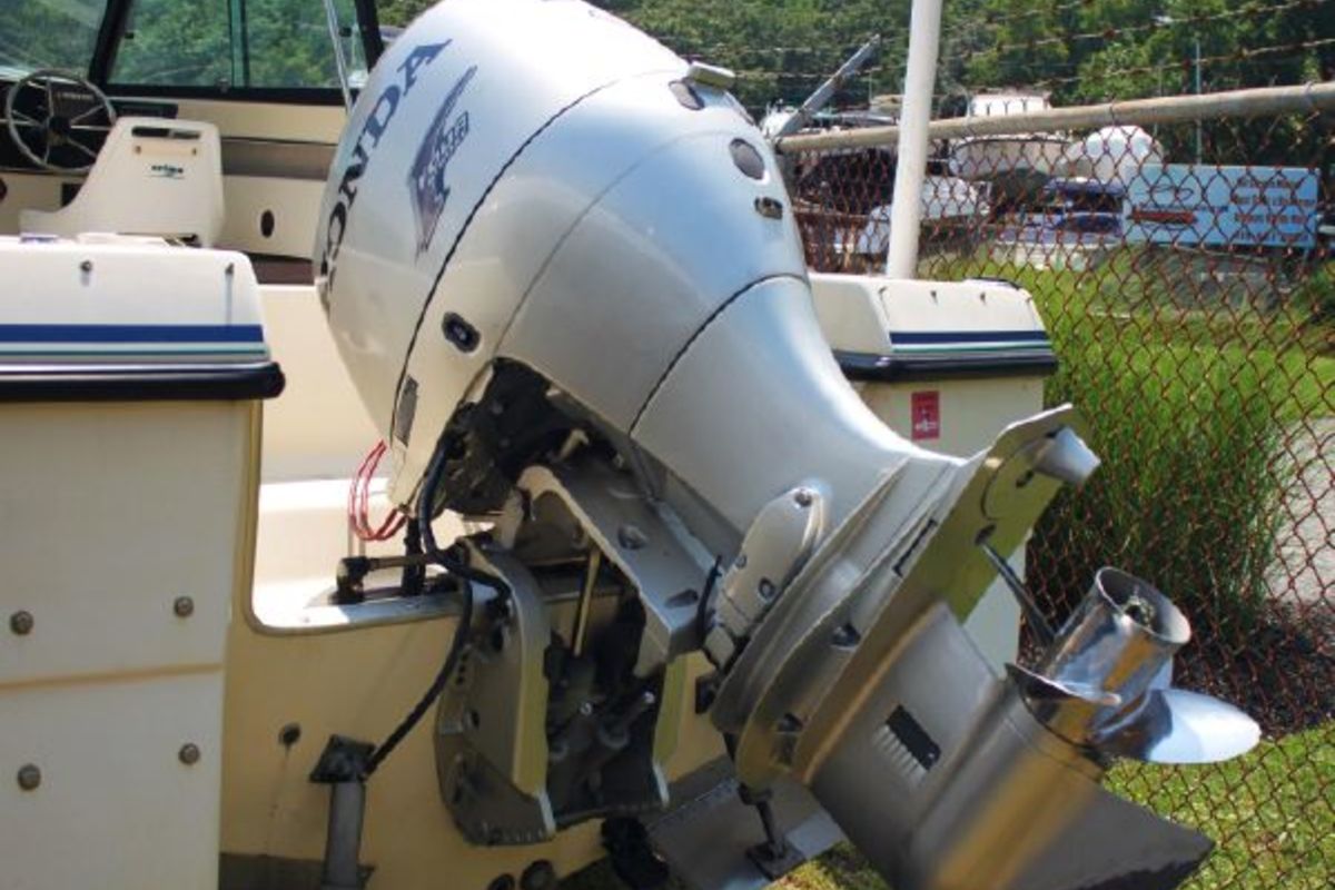 2005 ARIMA SEA RANGER 19 in Satsuma, FL