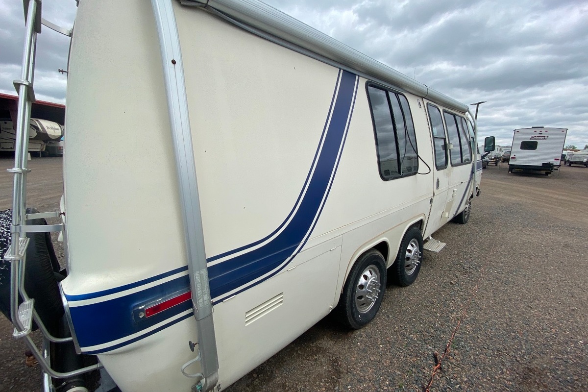 1976 GMC Birchhaven II RV in Bellvue, CO