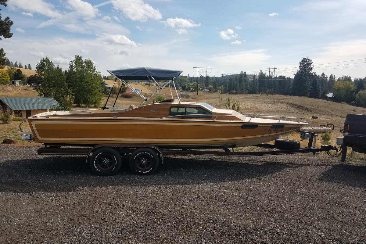1978 Sleek craft Executive edition day cruiser in Spokane, WA