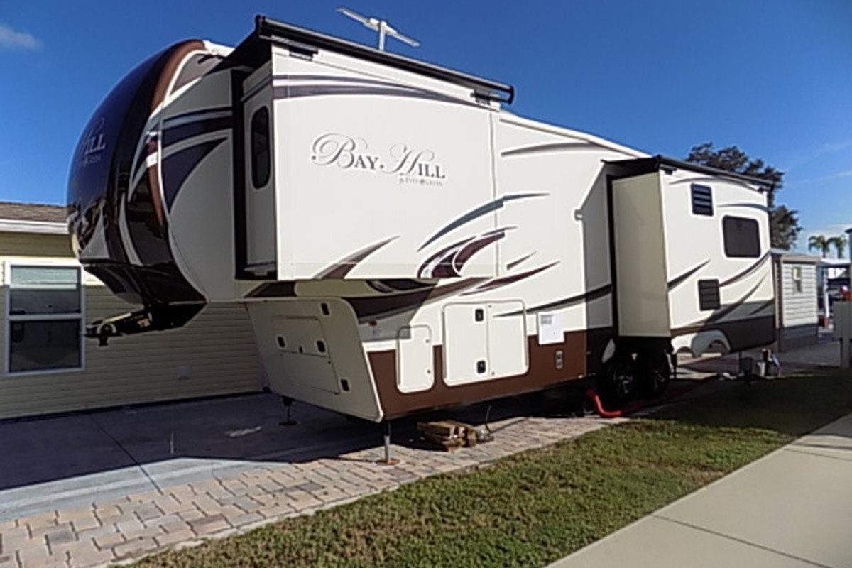 2014 Bay Hill Fifth Wheel Series Evergreen RV M-295RL in Zephyrhills, FL