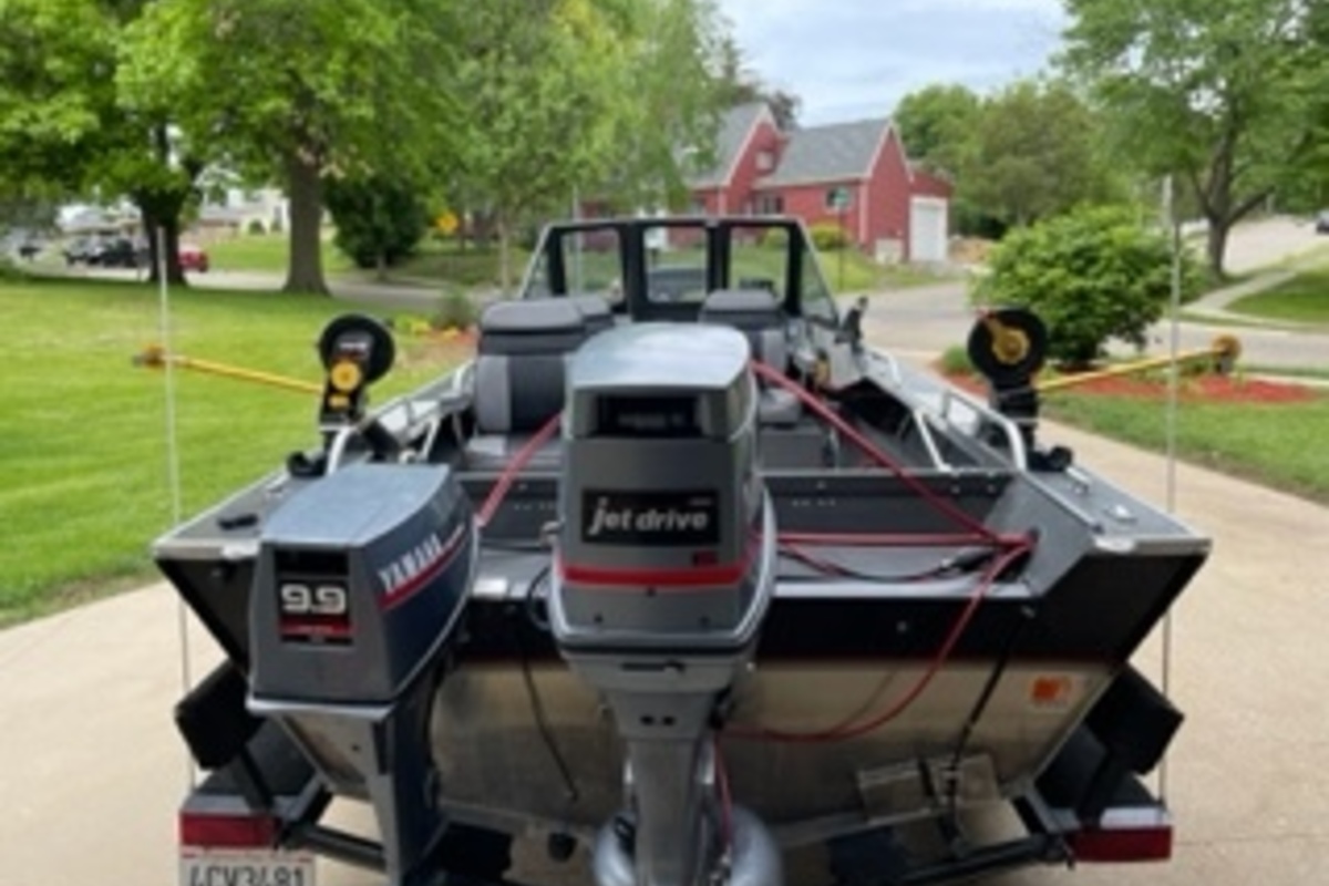 1990 Jetcraft 17" Fishing Boat in Dubuque, IA