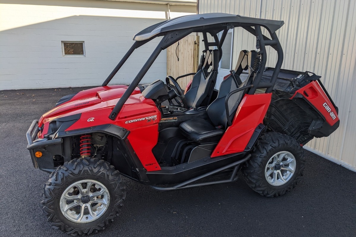 2014 Can-Am Commander 1000 XT in Sunbury, OH