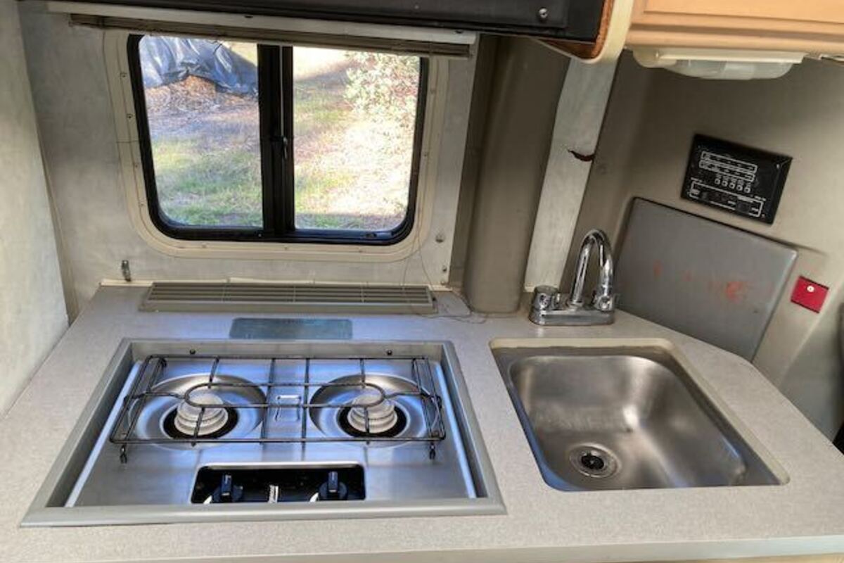 1998 Winnebago Rialta 22RC in Albion, CA