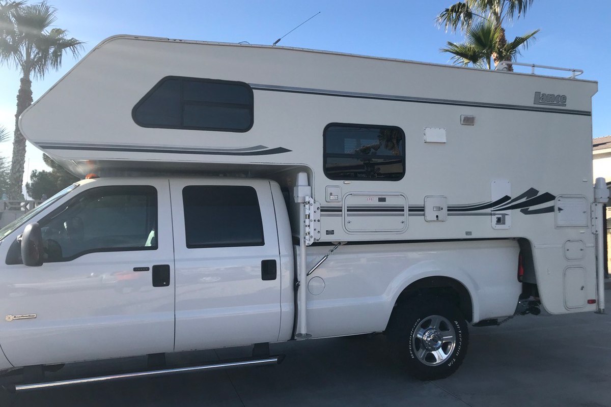 2000 Lance 1061 in Las Vegas, NV