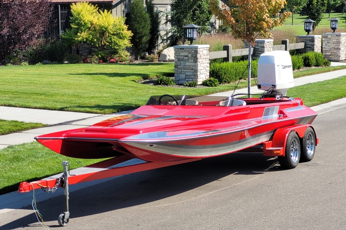 1988 Liberator Hydroplane Tunnel in Eagle, ID