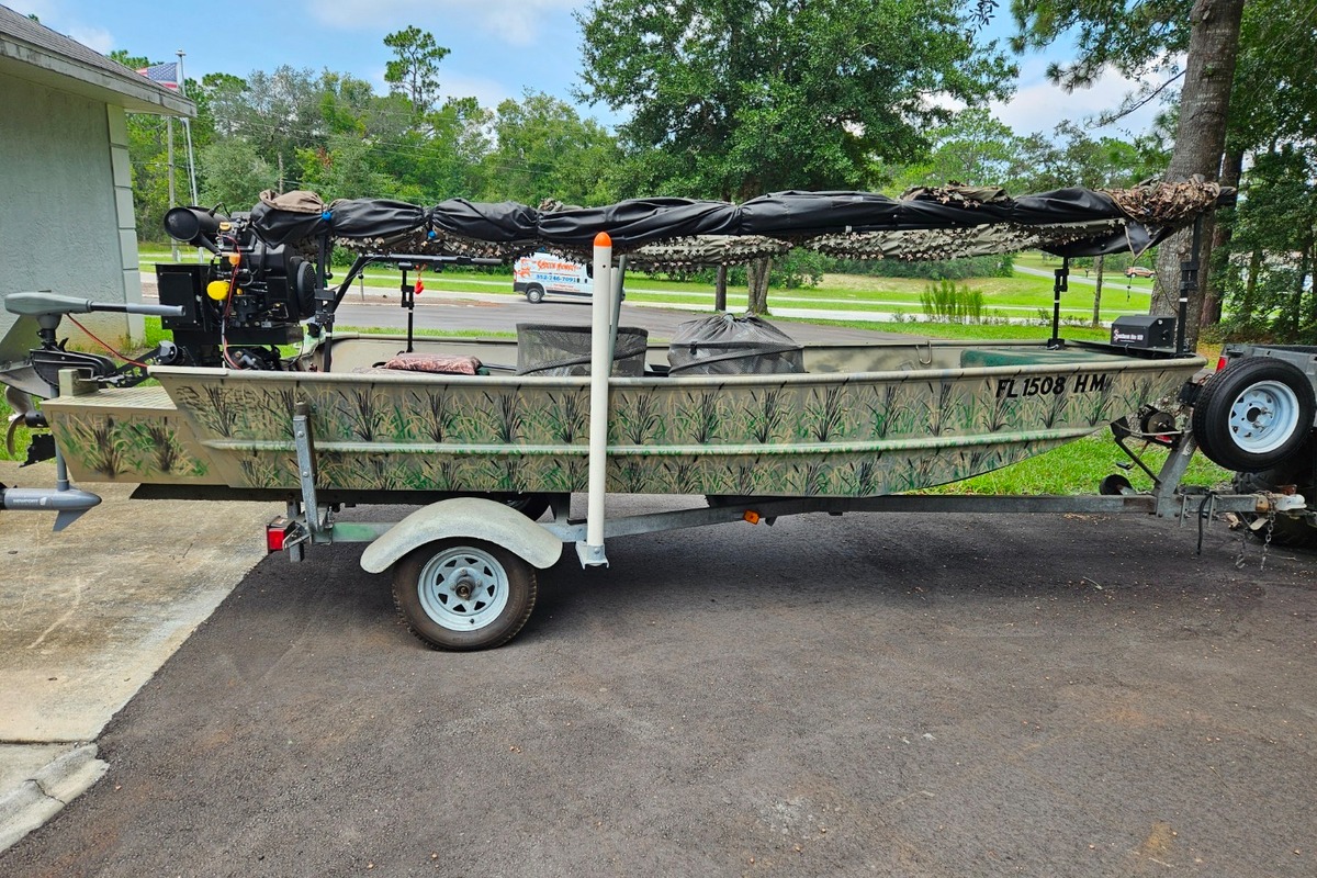 1999 OSB John Boat in Citrus Springs, FL