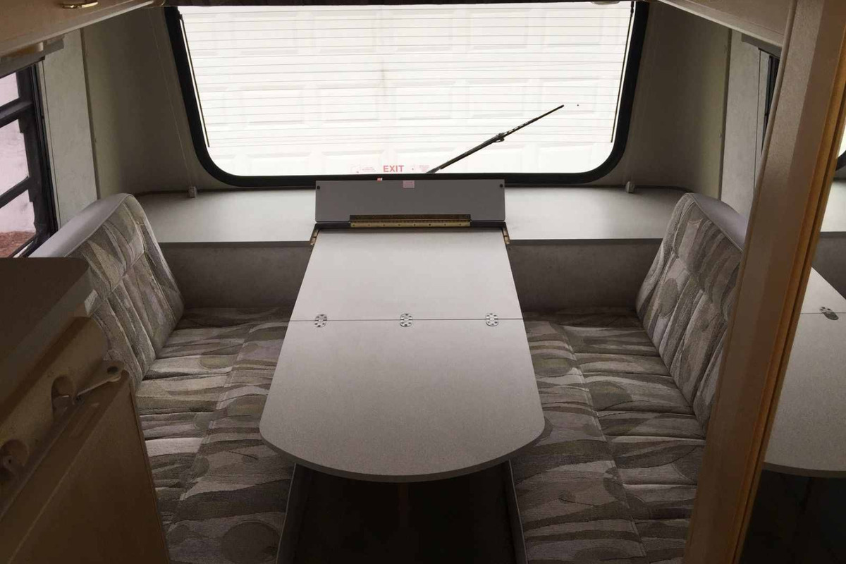 2002 Winnebago Rialta 22HD in Lake Elsinore, CA