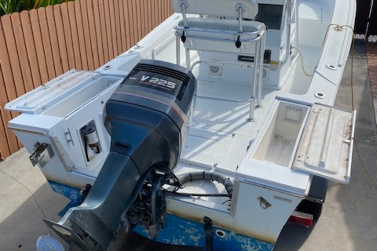 1988 Mako Mako 221 in Miami, FL