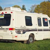 1999 Winnebago RIALTA FD TWIN in Lake Elsinore, CA